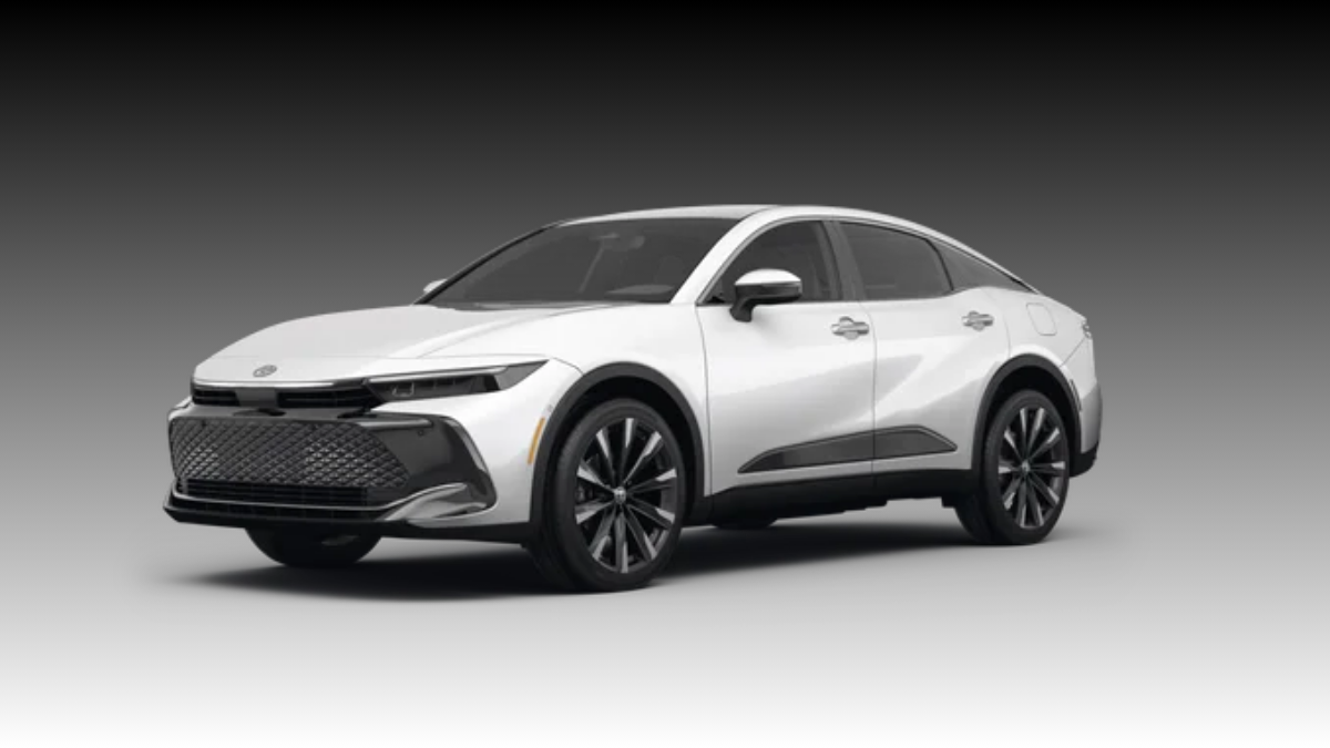Toyota Crown 2023 review Review – Expert Analysis & Verdict | CarDrav